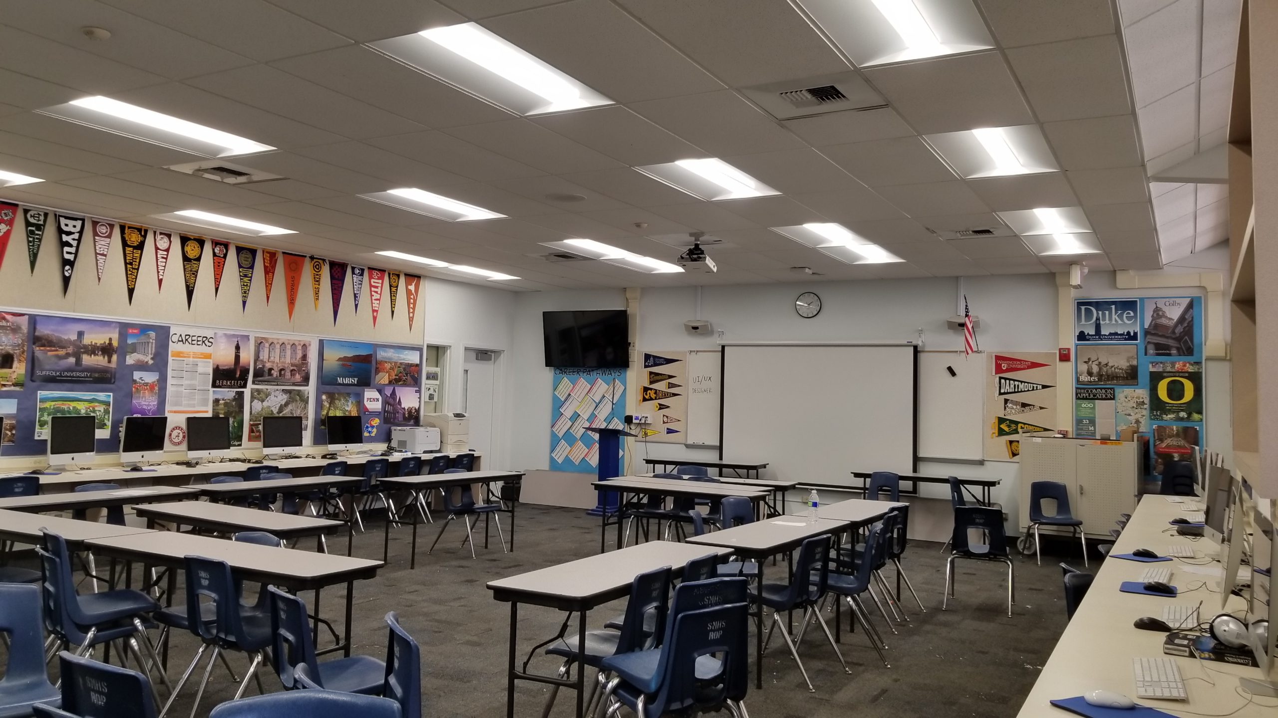 Key Considerations for Lighting in Schools - Los Angeles Lighting Mfg. Co.